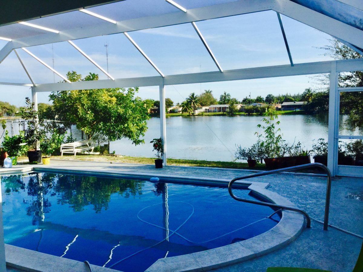 Panoramic Screen Enclosures | Hammond Industries